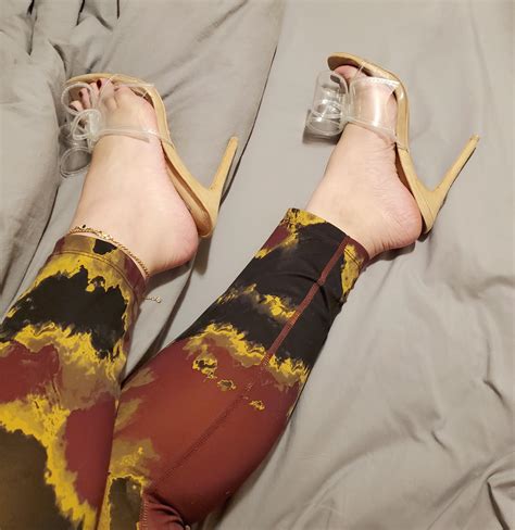 Slide These Off With Your Mouth Before You Come To Bed 😏 Scrolller