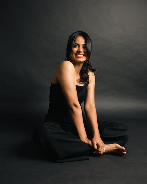 Photos என்ன ரம்யா இதெல்லாம் இப்படி கவர்ச்சியில் இறங்கிட்டீங்க