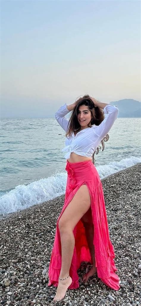 Arunika Khanna The Sexy Legs And Feet Queen Rindianstarfeet