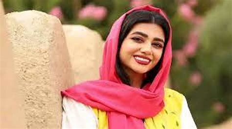 بلاگر معروف به جشنواره سینما حقیقت آمد عکس