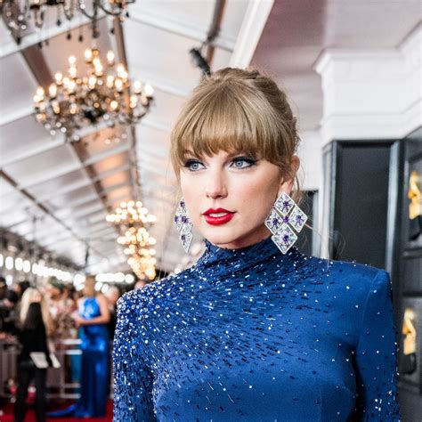 Taylor Swift Blue Hair