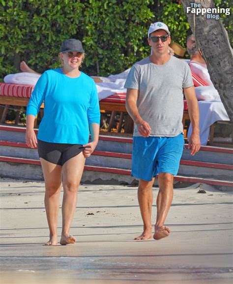 Amy Schumer And Chris Fischer Have Fun At The Beach In St Barts 72