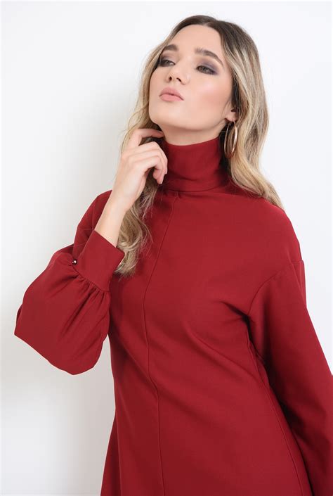 Rochie Grena Cu Guler Inalt Poema