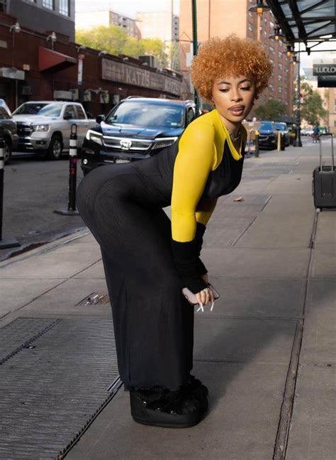 Ice Spice Is A Certified Baddie 🖤 Ricespicegw