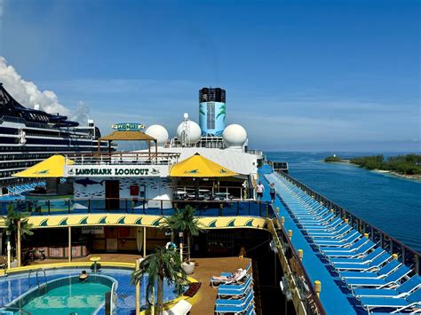 We Tested All The Margaritaville At Sea Islander Bars Heres Our