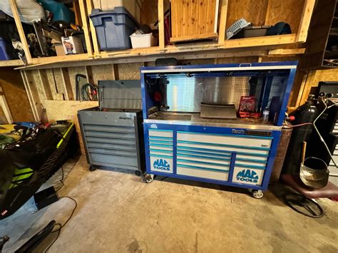 Mac Tools Tech Series With Hutch Tool Boxes Belts And Storage