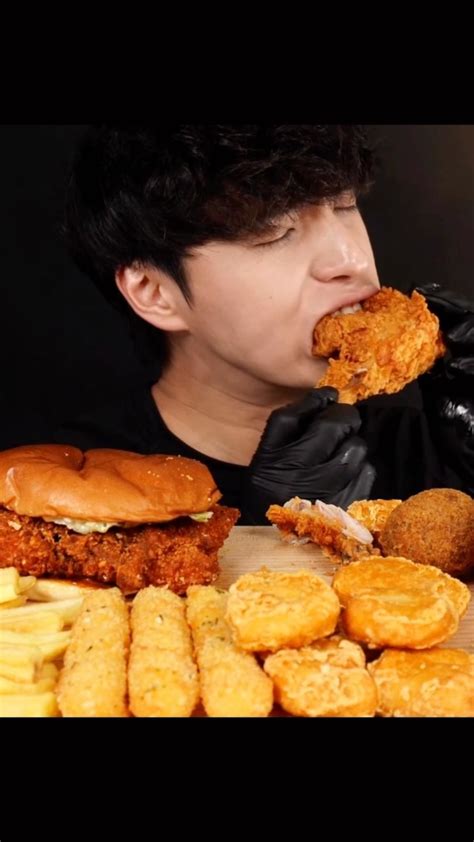 땅규 Ddm 바삭한 어니언링 해쉬브라운 치킨너겟 먹방 ☑️풀영상은 유튜브 땅규 Ddm Mukbang Asmreating 땅규먹방 먹방유튜버땅규 땅규