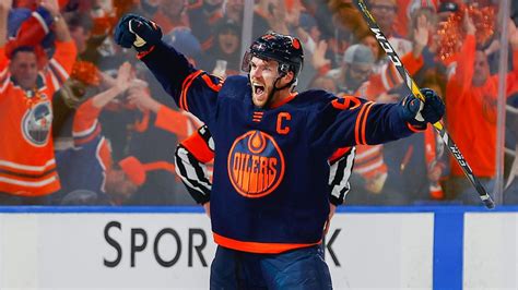 Video Oilers Captain Connor Mcdavid Scoring An Insane Blind Goal