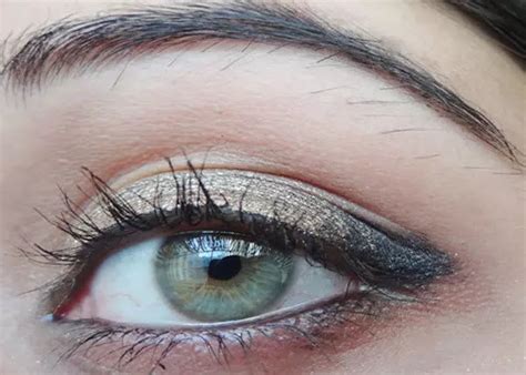 Stylish Fashion Base Tutorial How To Create A Classy Eye Makeup Look