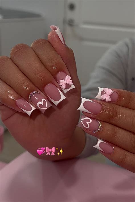 Pin By 𝓜𝓲𝓬𝓱𝓮𝓵𝓵𝓮 🫧 On Nails Cute Acrylic Nail Designs Diy Nails Easy Pink Nails