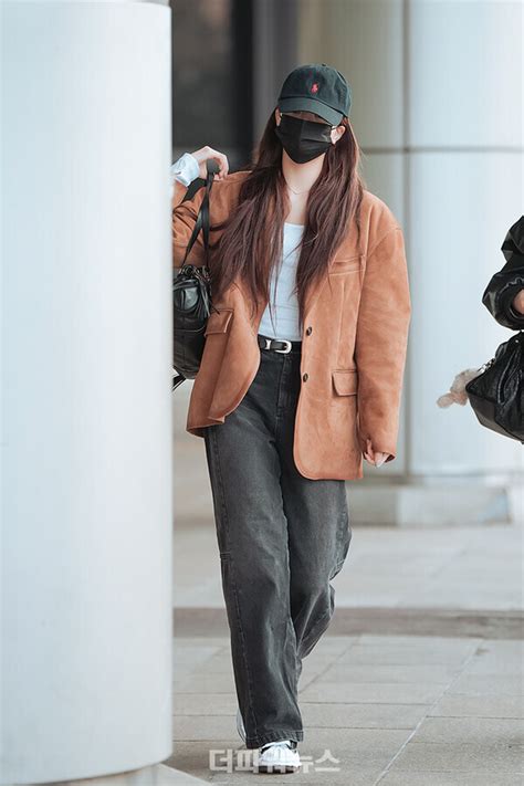 르세라핌 홍은채 조심스럽게