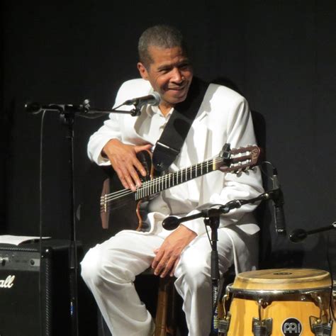 Roberto Arguedas Y Calle Dura