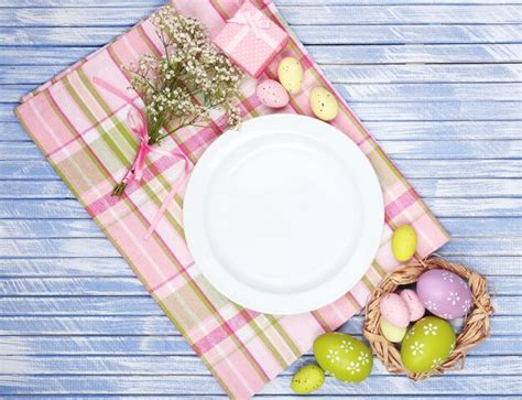 Premium Photo Easter Table Setting With Tulips And Eggs