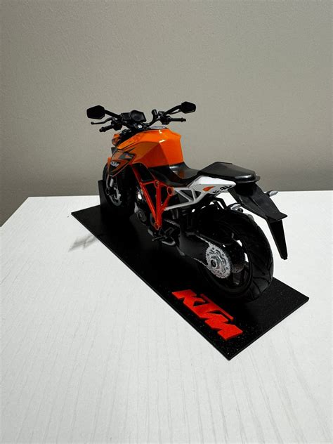 🚁 112 Scale Precision Stand For Ktm Diecast Models・ Stl File For 3d