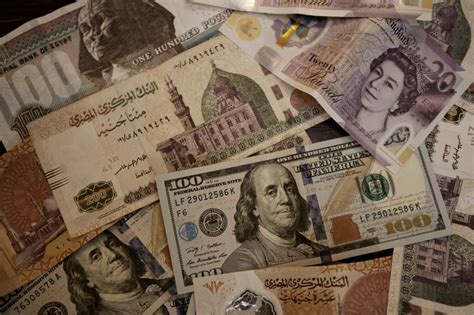 Libra Esterlina Alcanza Baja Histórica Frente Al Dólar Ante Temor Por