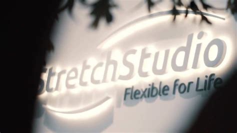 Dynamic Vs Static Stretching Whats The Difference High Rise