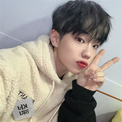 Elast엘라스트 On Twitter 엘링 너무 보고싶당 🥲 ㅠㅠㅠ ⠀ Elast 엘라스트 Wonjun 원준