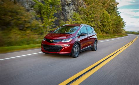 Chevrolet Bolt Ev Reviews Chevrolet Bolt Ev Price Photos And Specs