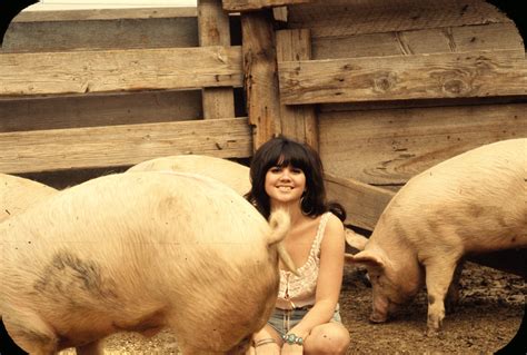 Linda Ronstadt Linda Ronstadt Added A New Photo