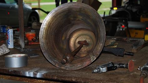 La Cloche De Batoche Exposée Au Musée De Saint Boniface Radio Canada