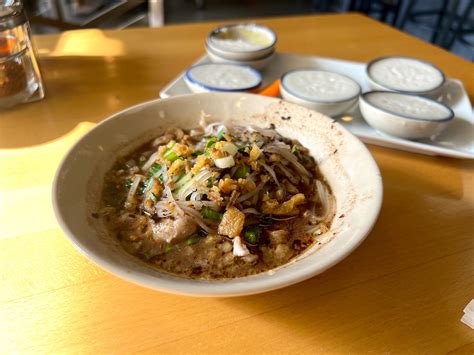 Mae Malai Thai House Of Noodles Restaurants In Thai Town Los Angeles