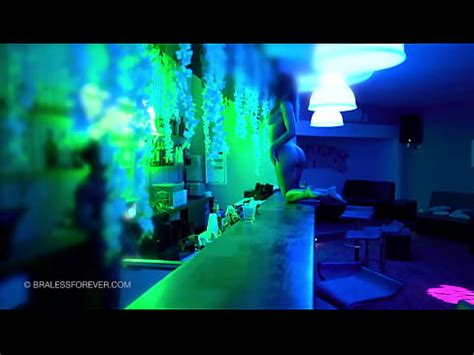 I Stripped Naked And Let The Bartender Record Me XNXX