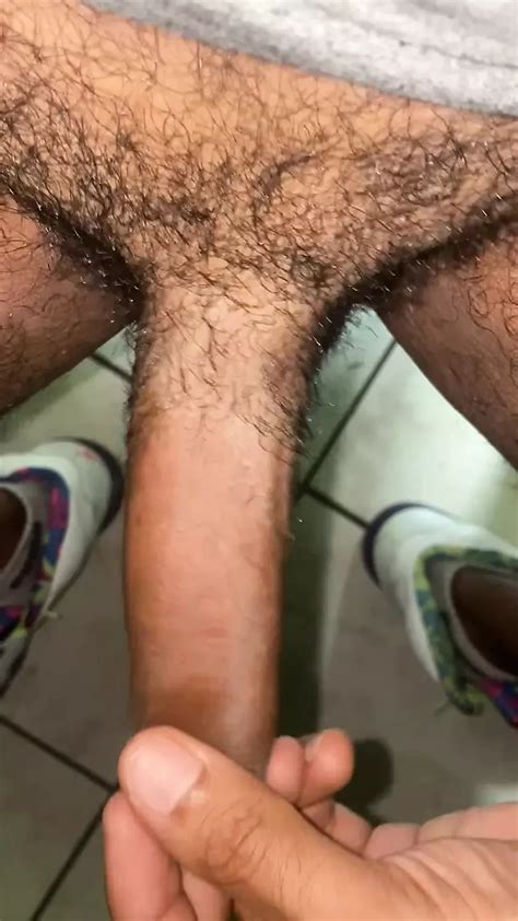 Masturbación Con La Mano Mientras Usa Bel Air Jordans Xhamster