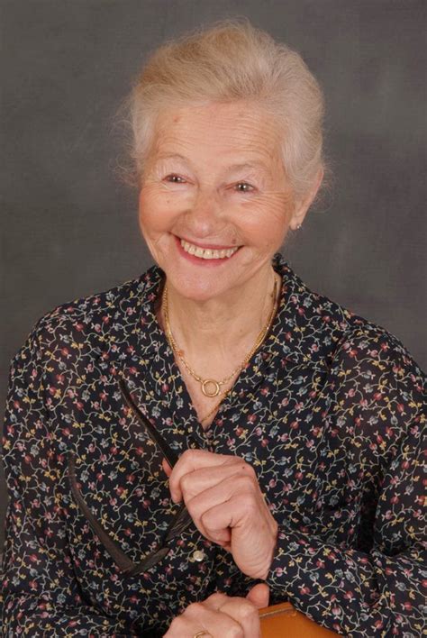 Gloria Coco Black And White Management