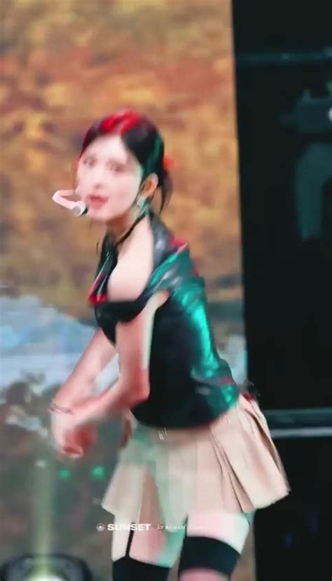 Kim Gaeul 🖤 R Ive Hotties