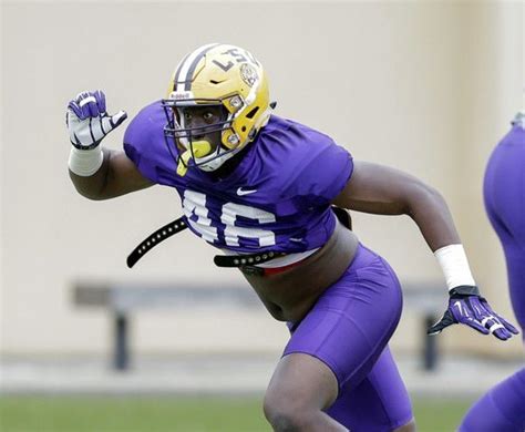 Lsu Footballs Andre Anthony More Than Eager To Put His Best Foot