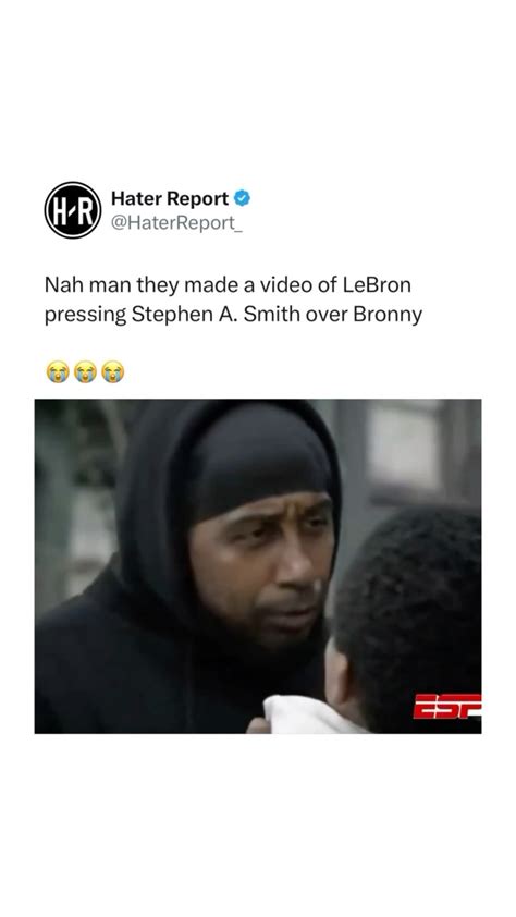 Bro Gave Up A Free Layup To Go Pick Up His Juicy Fruit 😭 Via Collegesportsonly Kicks Facebook