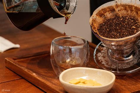 Complete Hands On Discovery Of Vietnamese Coffee And Culture Klook