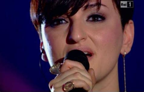 Arisa Ricorda In Lacrime Il Suo Amore Per Giuseppe Anastasi