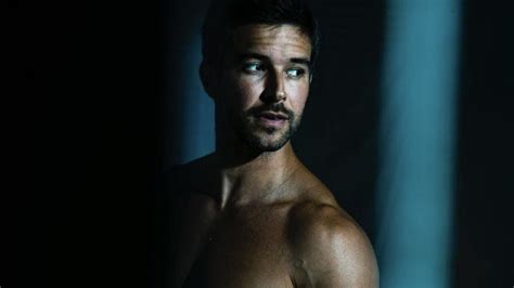 Internautas Reclamam De Fotos íntimas Publicadas Por Bernardo Velasco