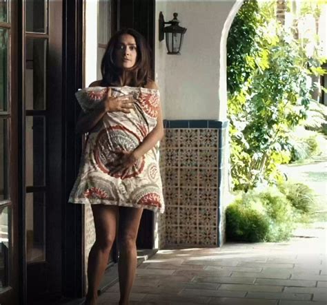 【画像】サルマ・ハエック Salma Hayek エターナルズ出演gカップ女優 おっぱいmax