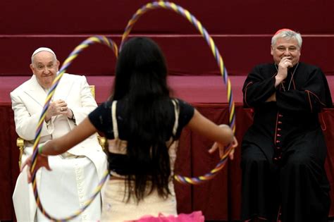 Pogledajte Kako Je Papa Franjo Proslavio 87 Rođendan Tportal