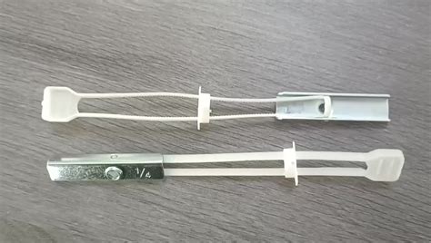 Strap Toggle Bolt Heavy Duty Drywall Anchors With 14 X 2 12 Head