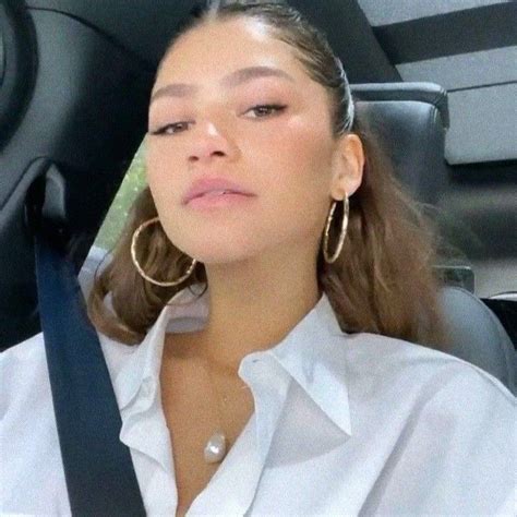 Zendaya Icon Selfie Zendaya Zendaya Style Zendaya Coleman