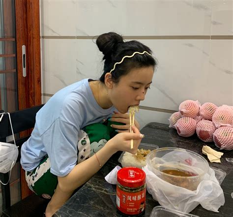 Asian Ass Eating