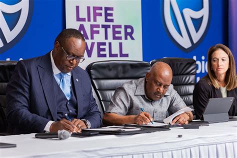 Ntv Stanbic Extends Ugx 133b Credit To Qcil To Boost Drug Production