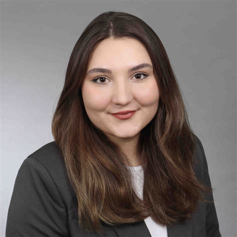 Sude Ünlü Ausbildung Und Berufserfahrung Xing