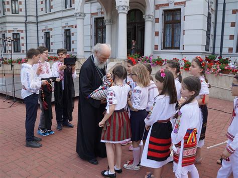 Festivitatea De Premiere A Elevilor Seminarului „sf Andrei” Obiectiv Vocea Brailei