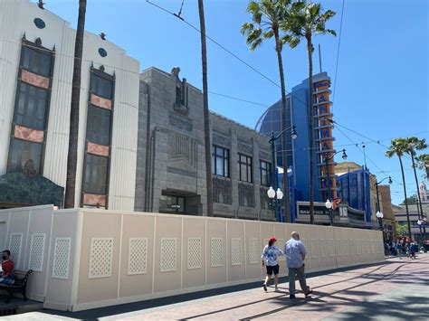 Construction Walls Move To New Location On Hollywood Boulevard At