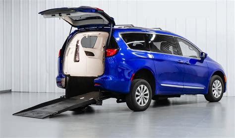 Minivan Wheelchair Accessible Vehicle 28672 Freedom Motors Usa