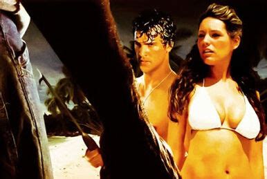 Kelly Brook Survival Island