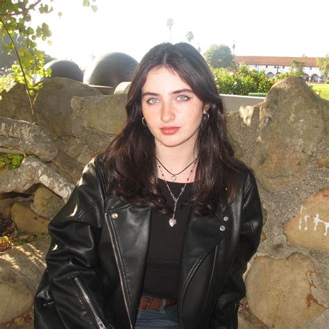 Lilly Kruk Biography 2025 Rising American Model Career Age And Social