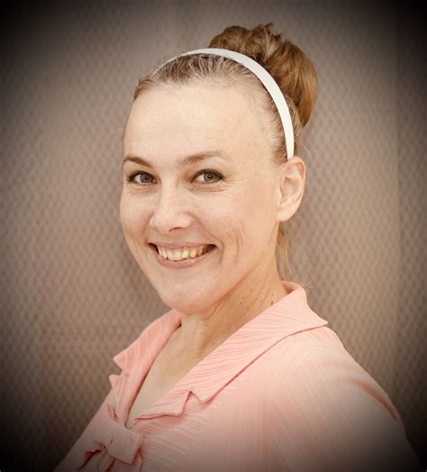 Peregrine Arts Please Welcome Leah To The Honeybees Leah Is A Classically Trained Singer Who