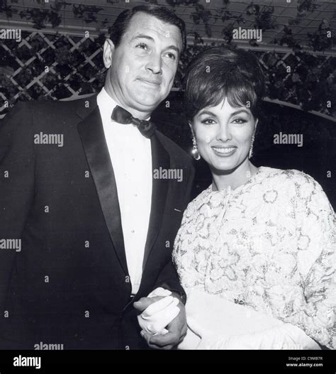 Rock Hudson Mit Charlene Holt Lady Premeire Geliefert Von Fotos Inc