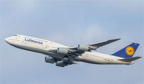 Lufthansa Piloten Funken Notruf Kein Sprit Mehr Und Zu Müde Mopo