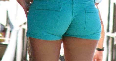 Bonita Chica Nalgona En Shorts Mujeres Bellas En La Calle